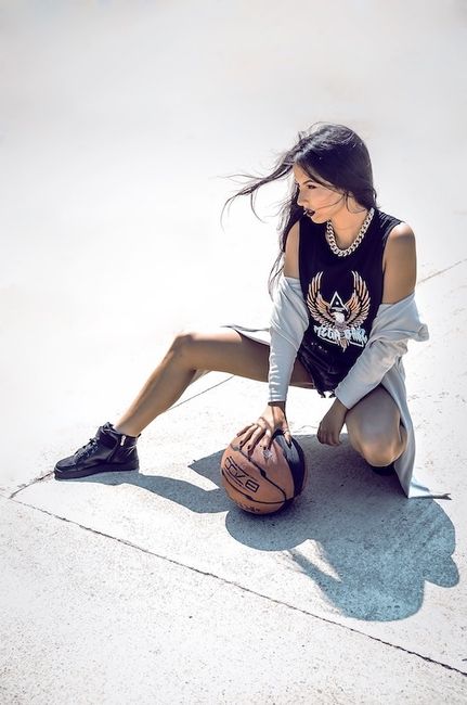 Las mejores poses de fotografía: 30 ideas para poses geniales