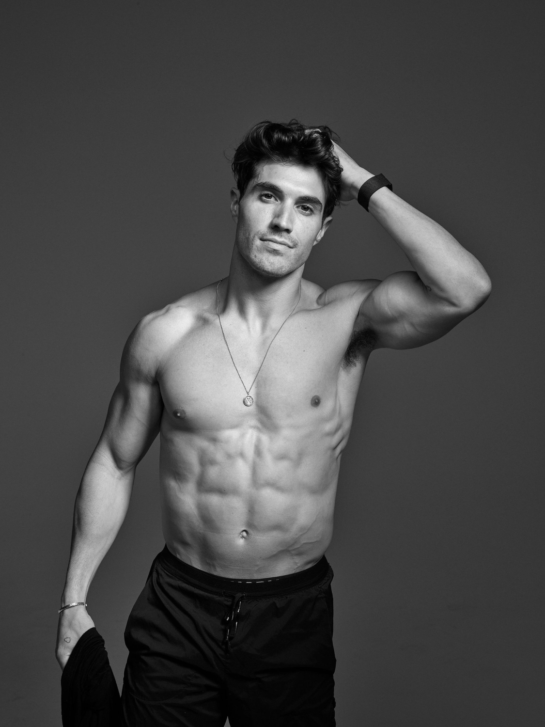 Más de 20 ideas y poses de modelos masculinos con estilo para 2024